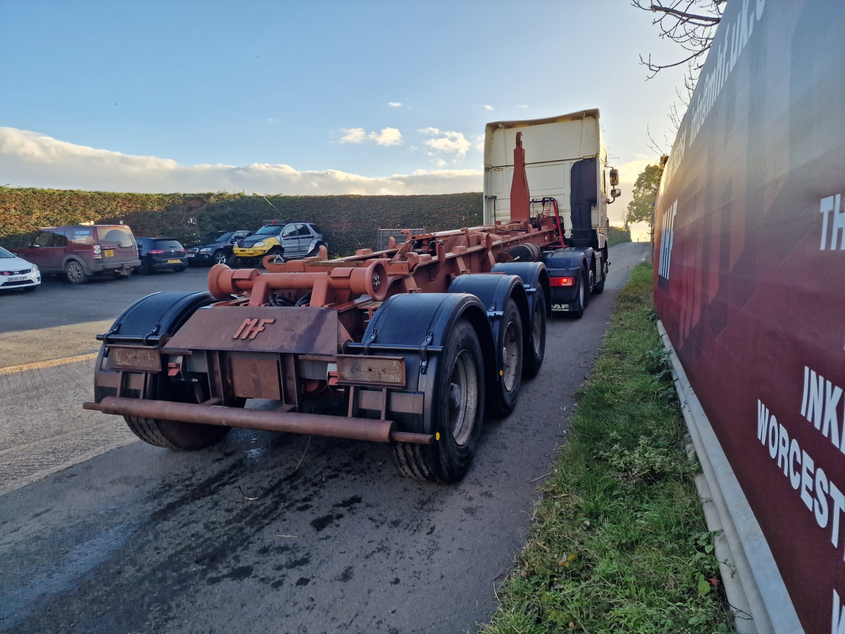 (2000) C060488 tri-axle Artic semi Trailer. Hooklift 20-30ft bins ...